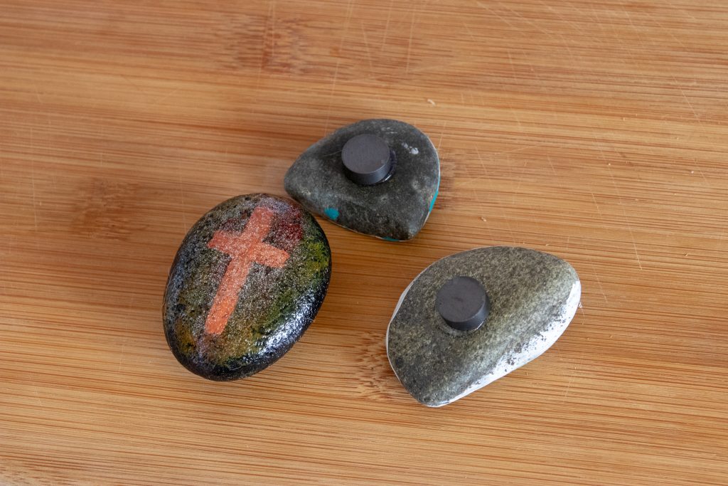magnet painted rocks - Simple Acres Blog