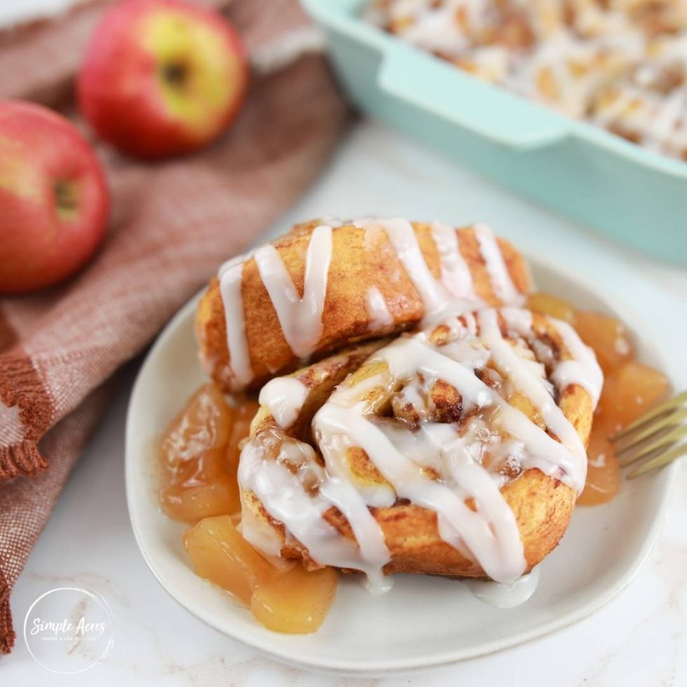 2 Ingredient Easy and Delicious Apple Pie Cinnamon Rolls - Simple Acres ...